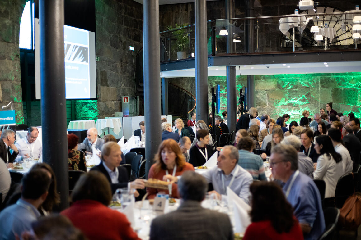 Multidisciplinary simulation exercise on producing scientific advice